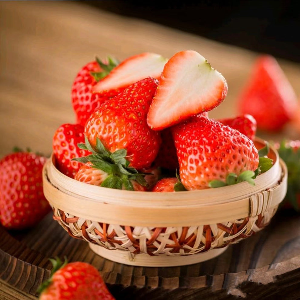 Cream Strawberry Seeds – gooob
